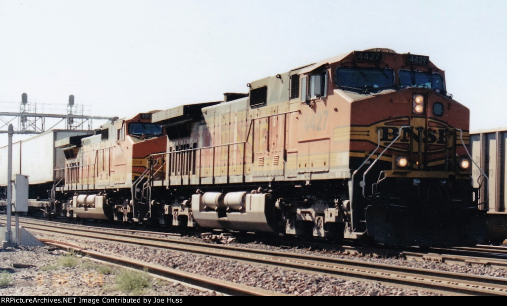 BNSF 4427 West